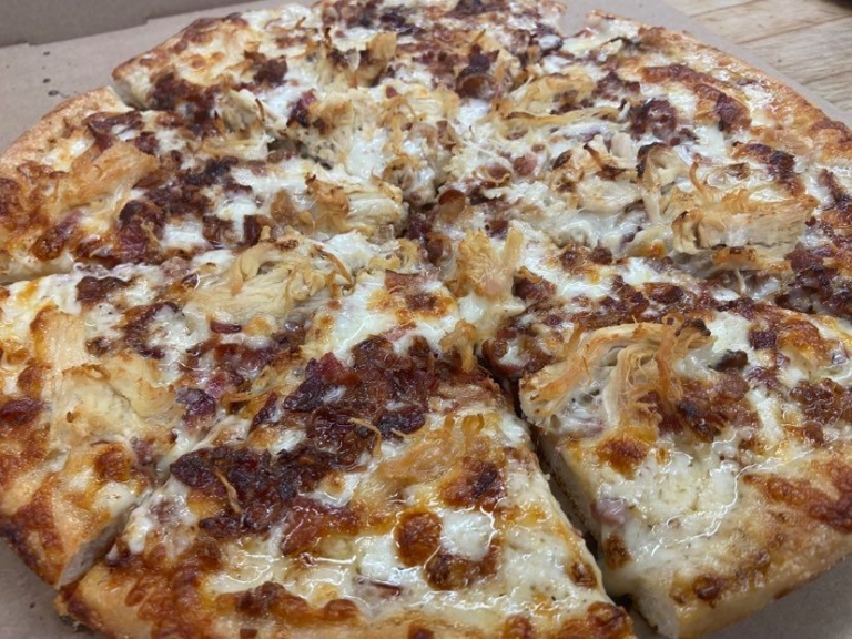 Gallery / Midway Pizza House